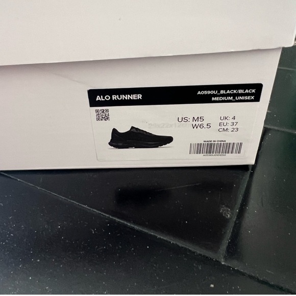 ALO Yoga | Shoes | Alo Yoga Runner Sneakers | Poshmark